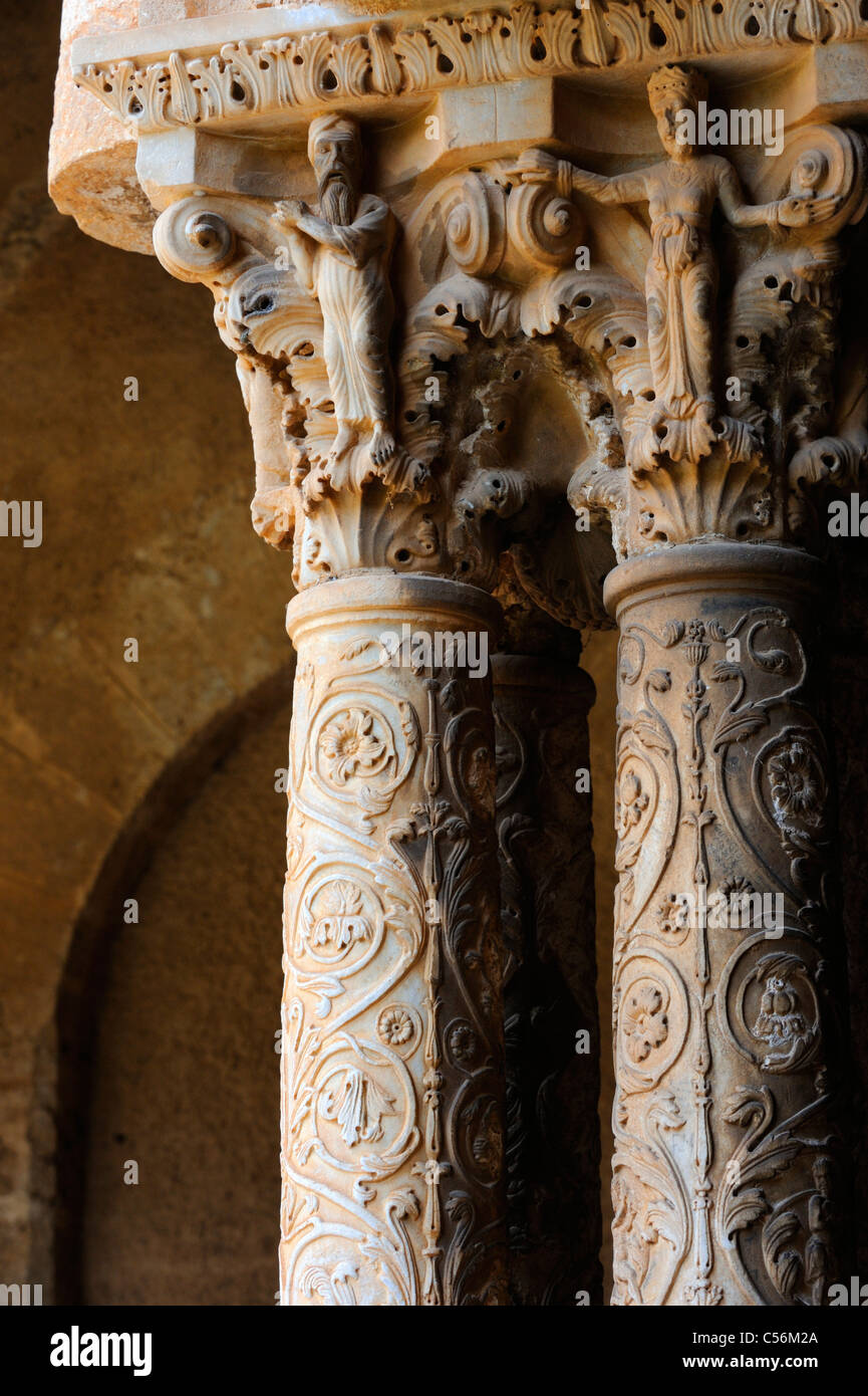 Ornately sculpted columns and capitals in the cloister at Monreale ...