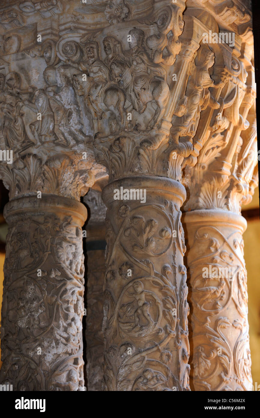 Ornately sculpted columns and capitals in the cloister at Monreale ...