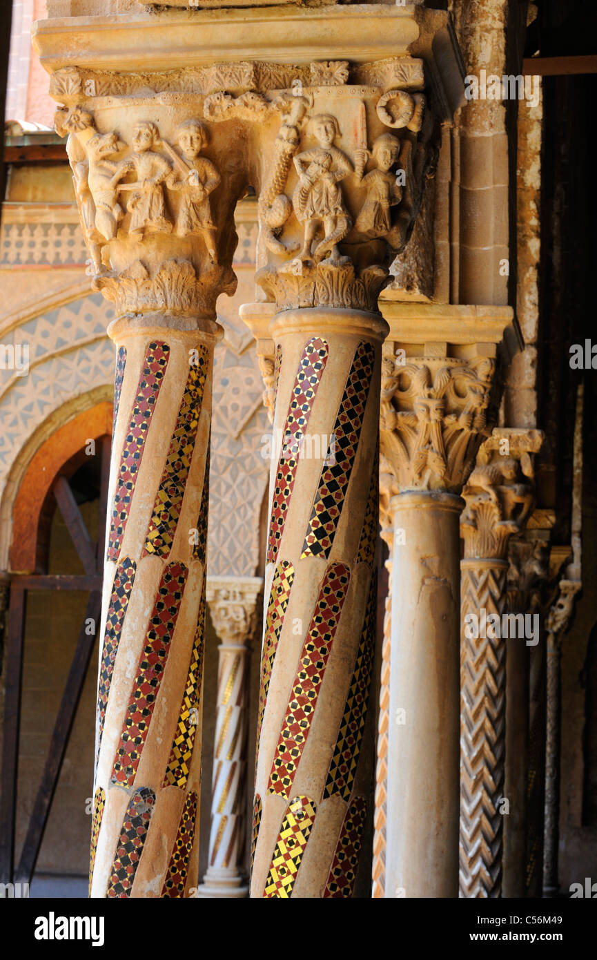 Mosaic columns hi-res stock photography and images - Alamy