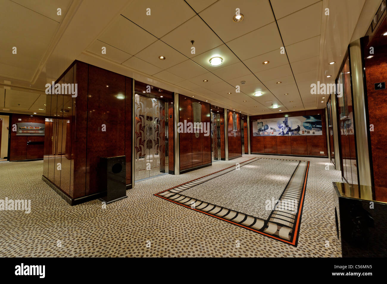 Cunard cruise ship interior hi-res stock photography and images - Alamy