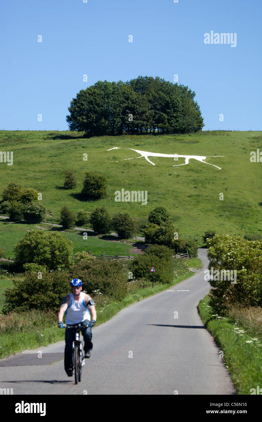 White horse hill wiltshire cycling hi-res stock photography and images ...