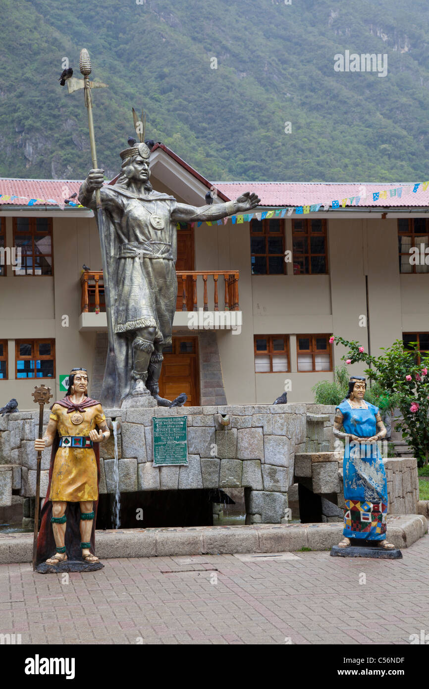 Inca statue of Pachacutec in the main square of Aguas Calientes, near ...
