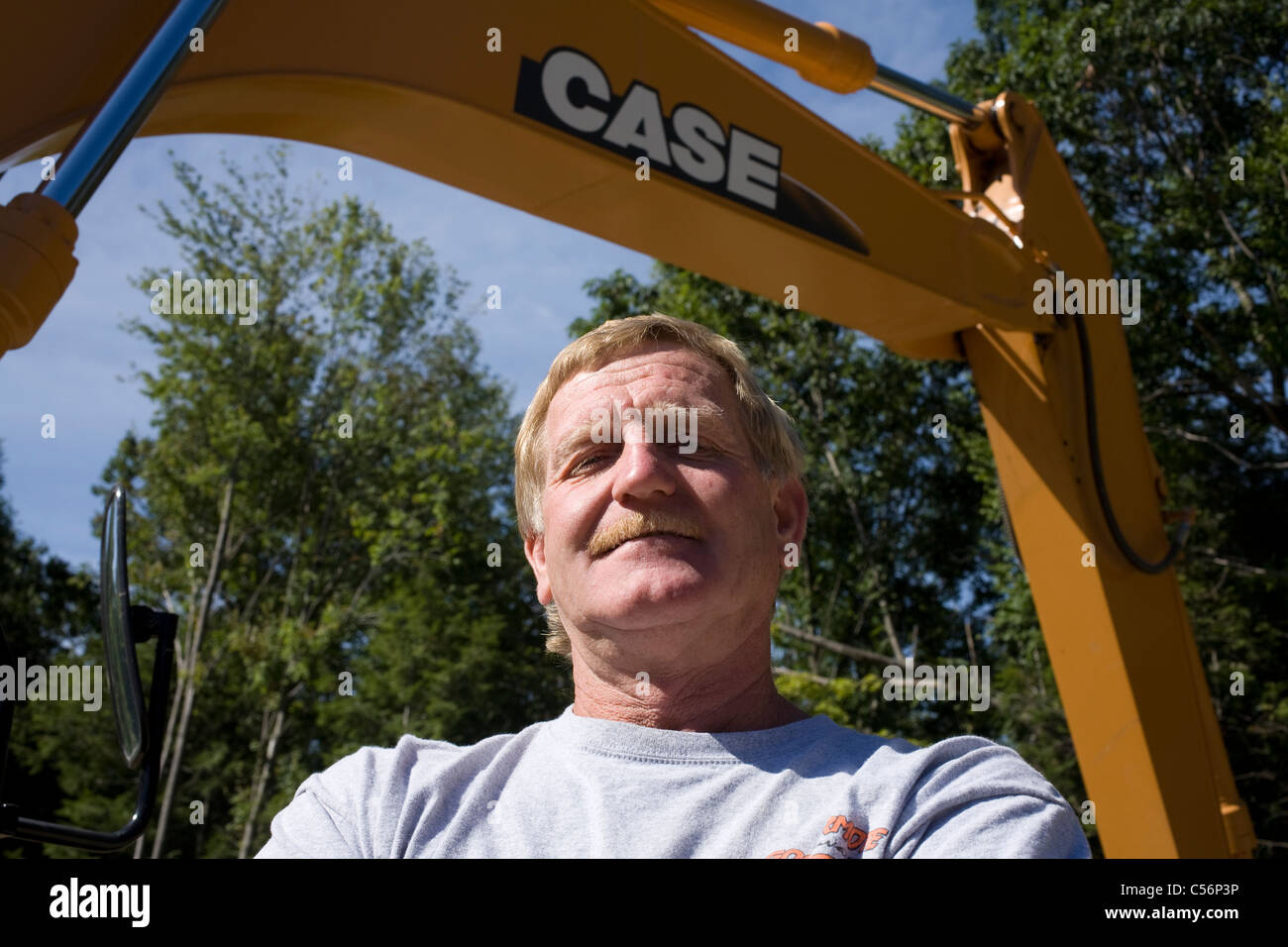 Backhoe driver backhoe hi-res stock photography and images - Alamy