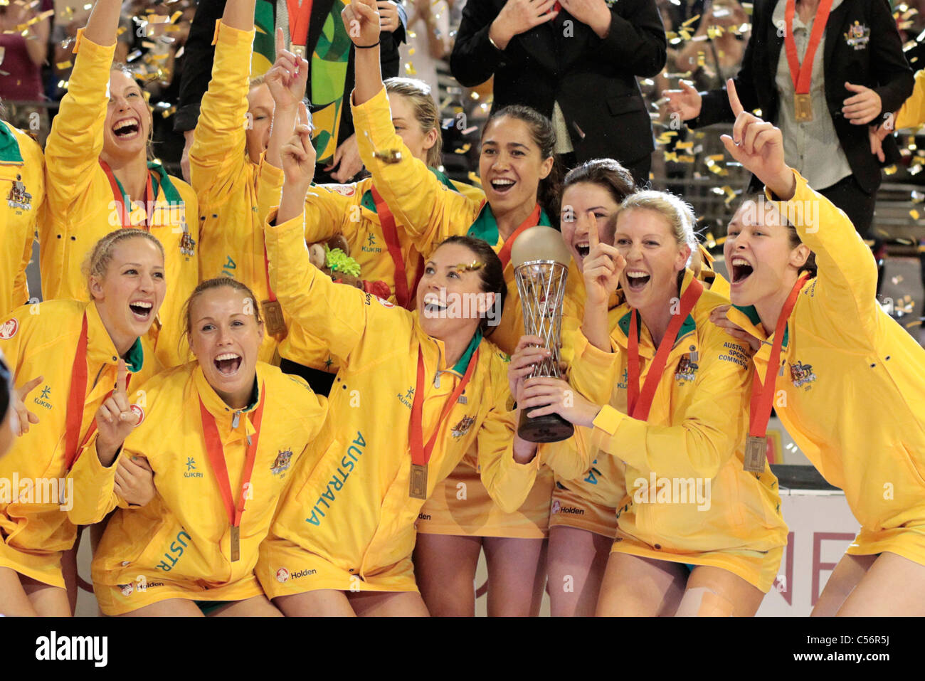10.07.2011 The Australian Diamonds pose with the World Netball ...