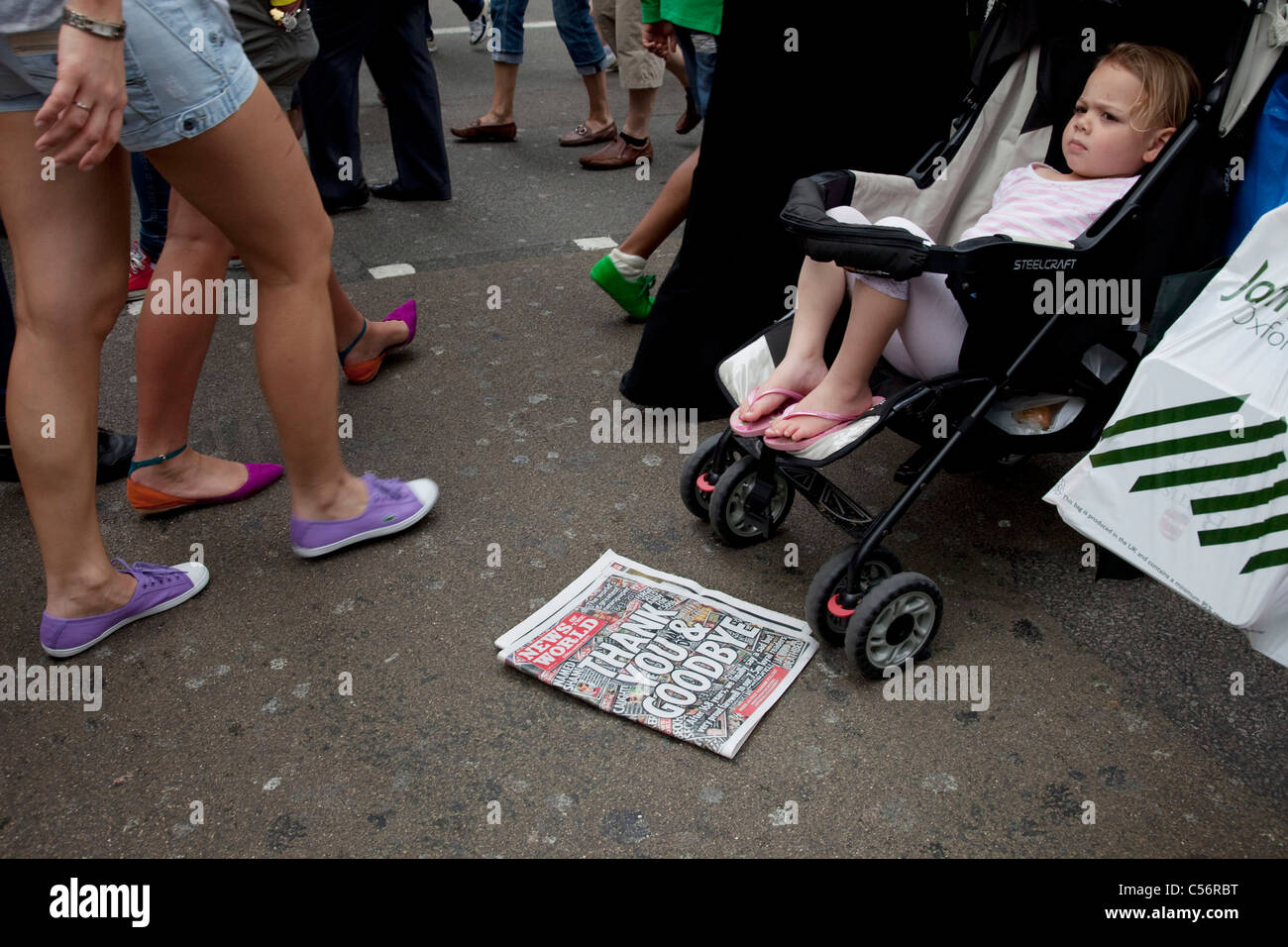 Uk red top tabloid newspapers hi-res stock photography and images - Alamy