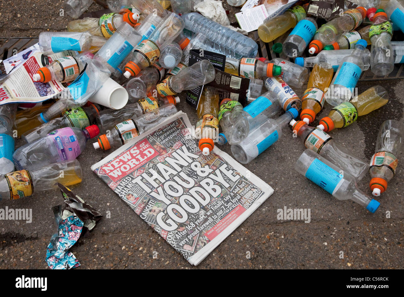 Uk red top tabloid newspapers hi-res stock photography and images - Alamy