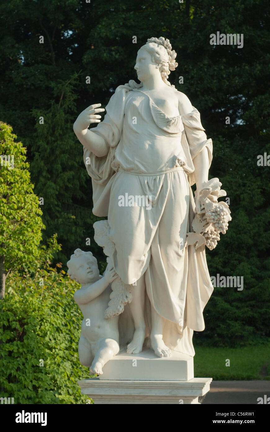 Classic marble female sculpture Stock Photo - Alamy