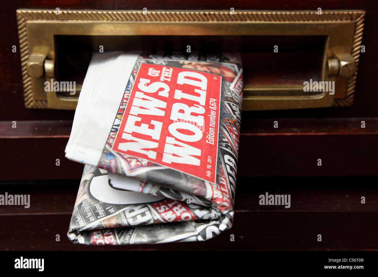 News of the world newspaper hi-res stock photography and images - Alamy