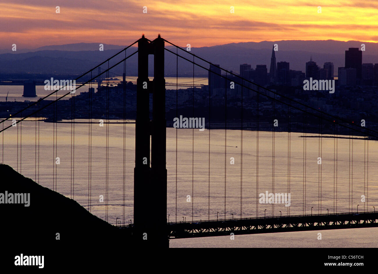 Golden Gate Bridge, San Francisco. Sunrise over San Francisco Skyline ...