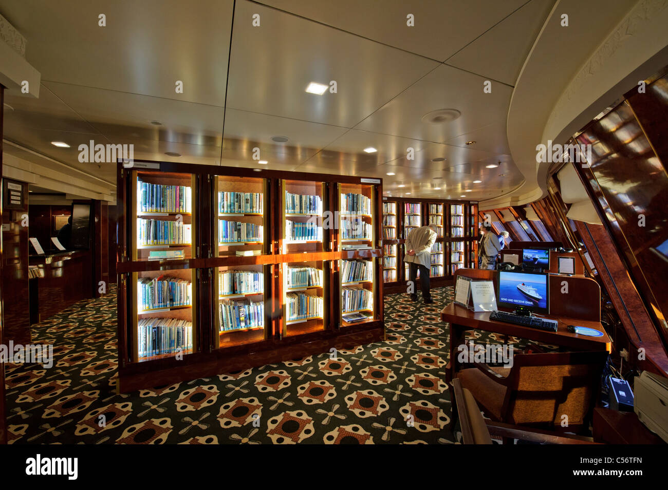 Ship library queen mary hi-res stock photography and images - Alamy