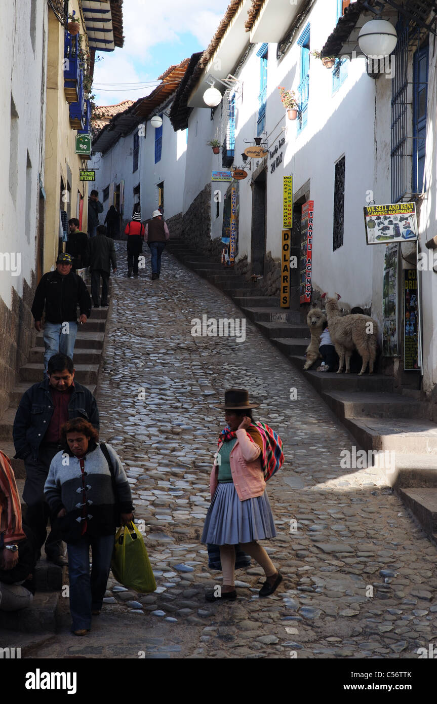 The narrow back streets of Cusco, Peru Stock Photo - Alamy