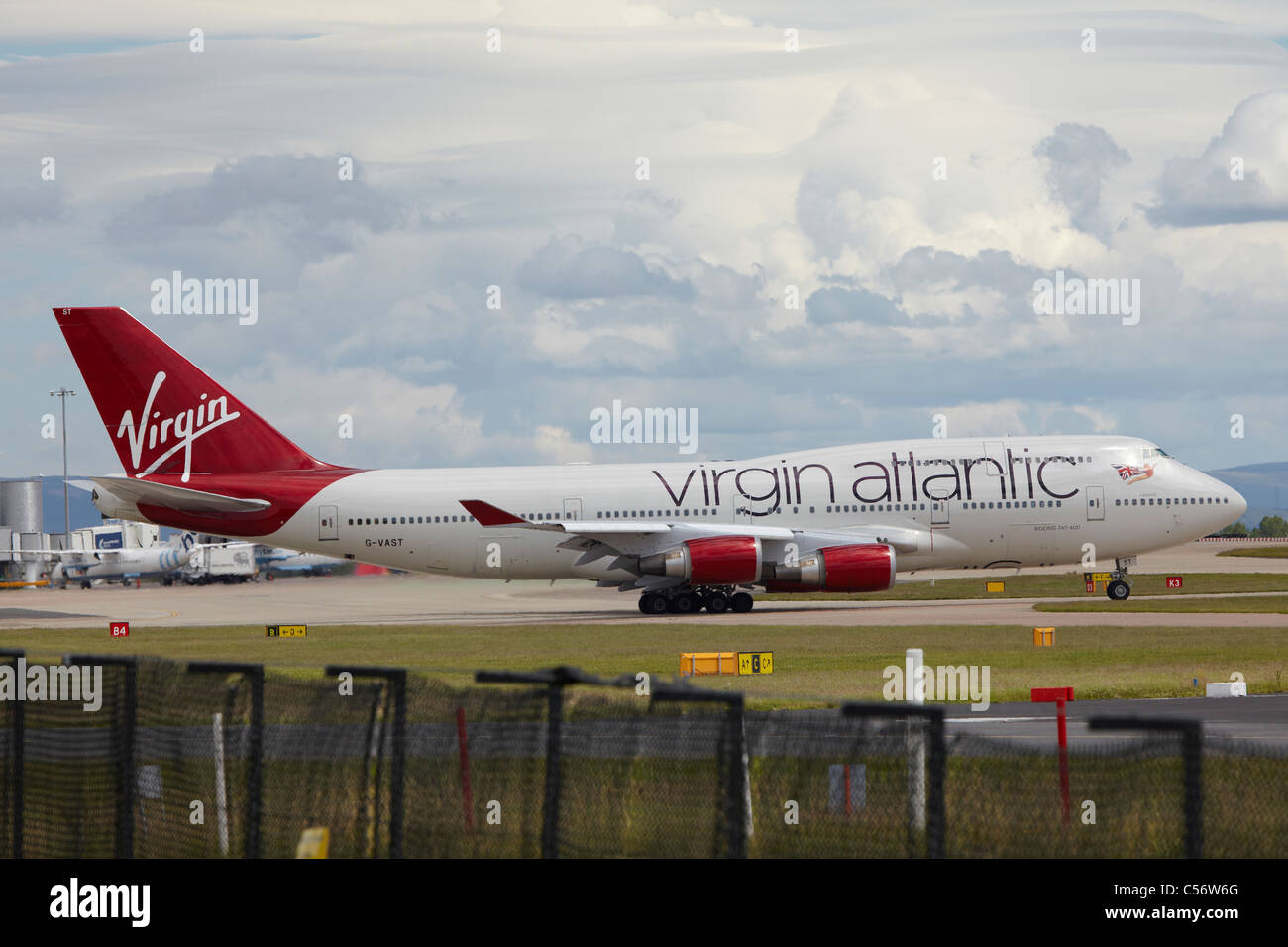 Virgin Atlantic Boeing 747 Jumbo Jet Aeroplane at Manchester Airport ...