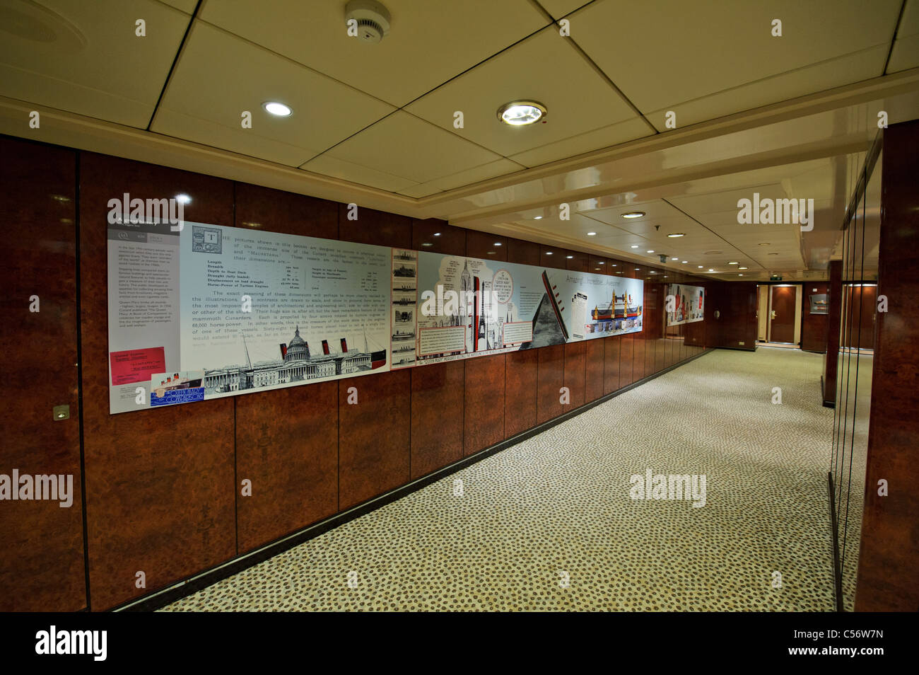 Cunard cruise ship interior hi-res stock photography and images - Alamy