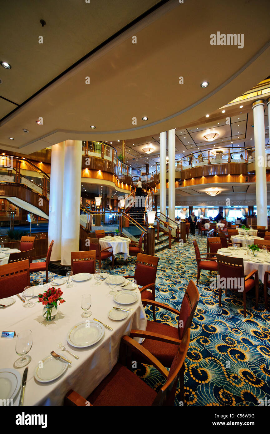 The lavish setting of the Britannia Restaurant on the Queen Mary 2 ...
