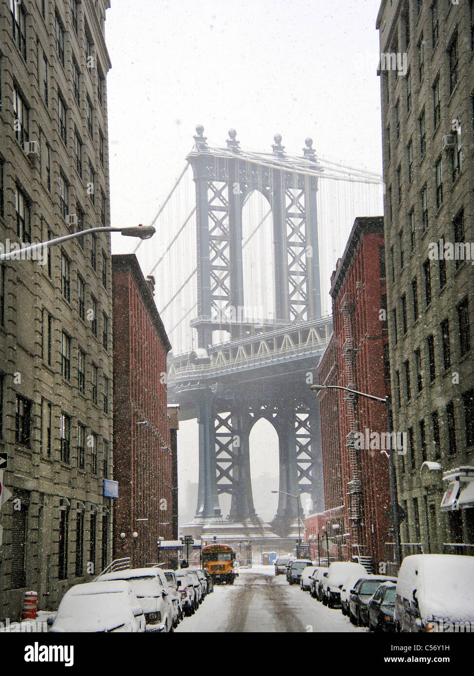 Nyc snow bus hi-res stock photography and images - Alamy