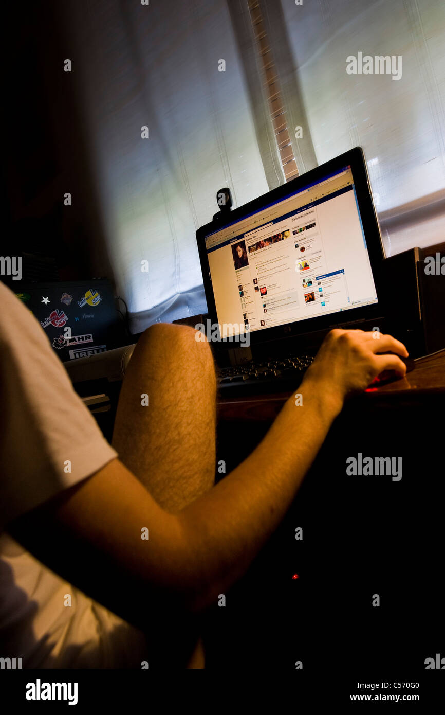Boy, facebook, computer Stock Photo - Alamy