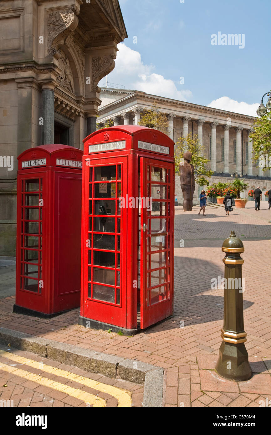 Old style red telephone kiosk Stock Photo - Alamy