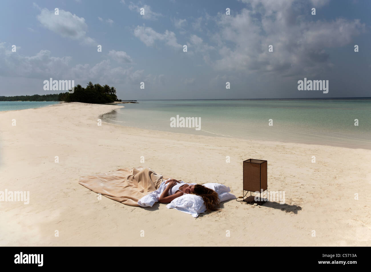 Snoozing the day away hi-res stock photography and images - Alamy
