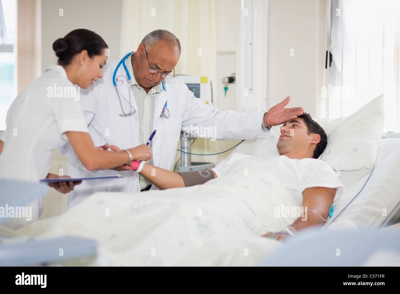 Hospital bed hi-res stock photography and images - Alamy