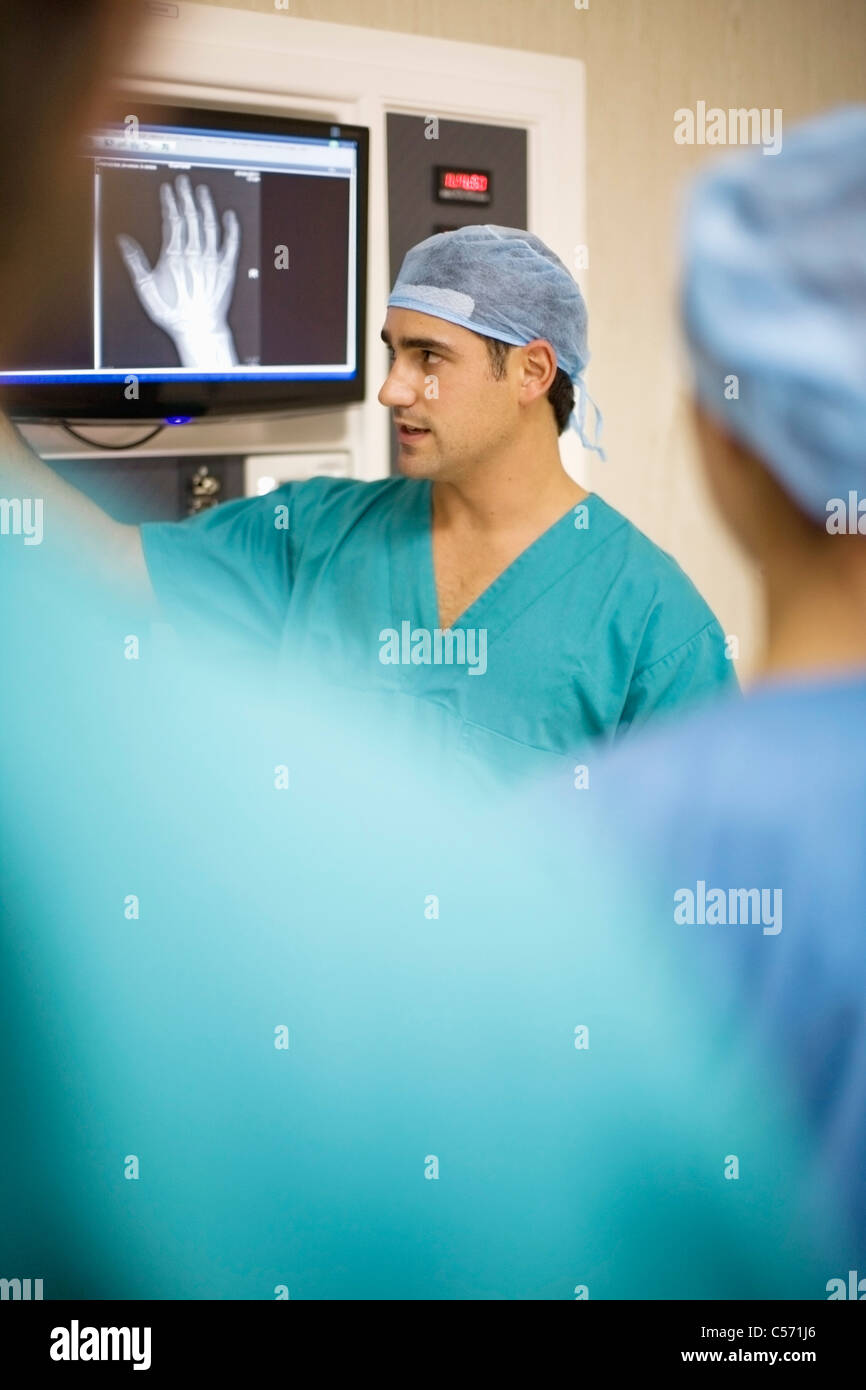 Doctor arm over shoulder hi-res stock photography and images - Alamy