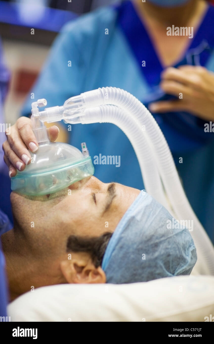 Anaesthetic mask hi-res stock photography and images - Alamy