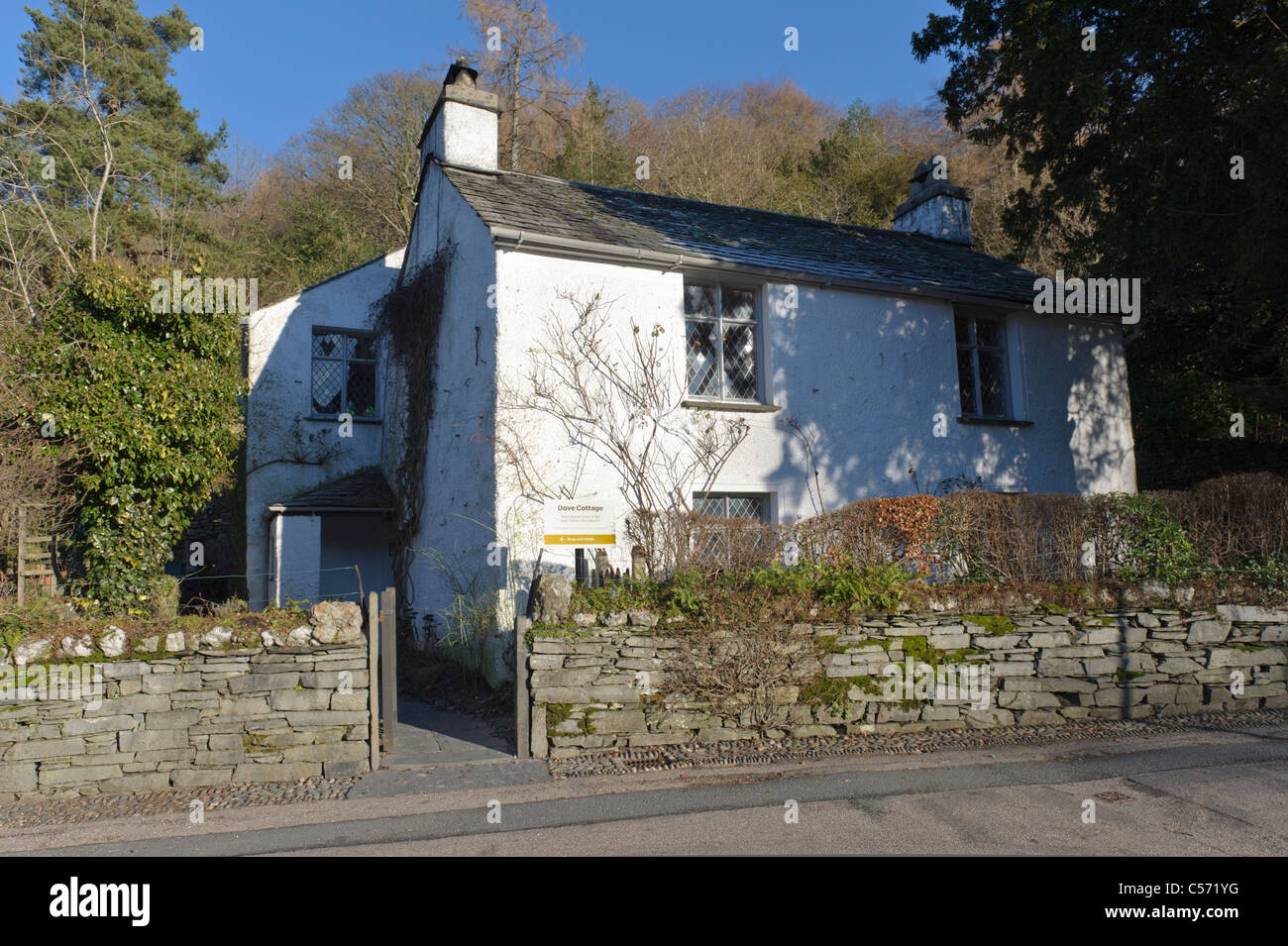 Dove cottage grasmere hi-res stock photography and images - Alamy