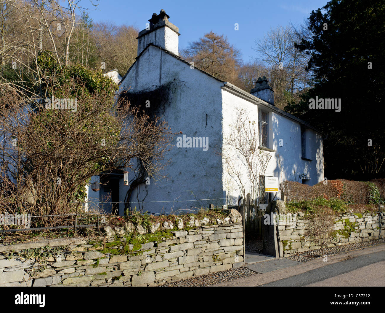 Dove cottage grasmere hi-res stock photography and images - Alamy