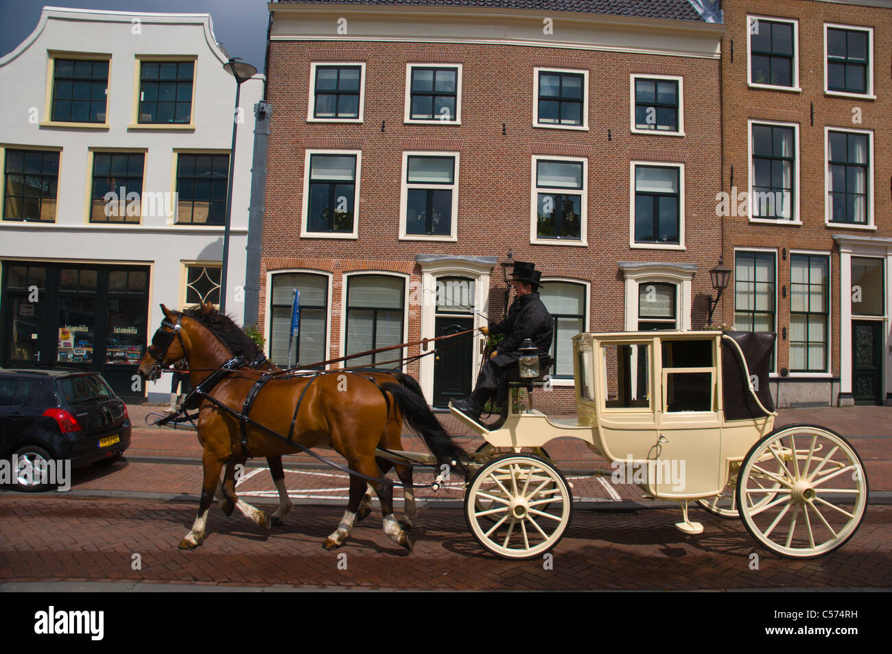 Human drawn carriage hi-res stock photography and images - Alamy
