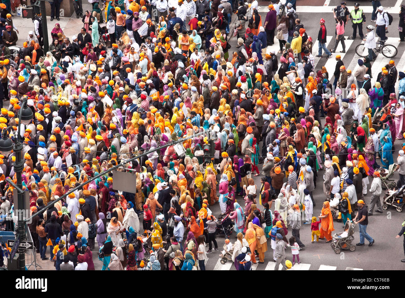 Sikh day parade hi-res stock photography and images - Alamy