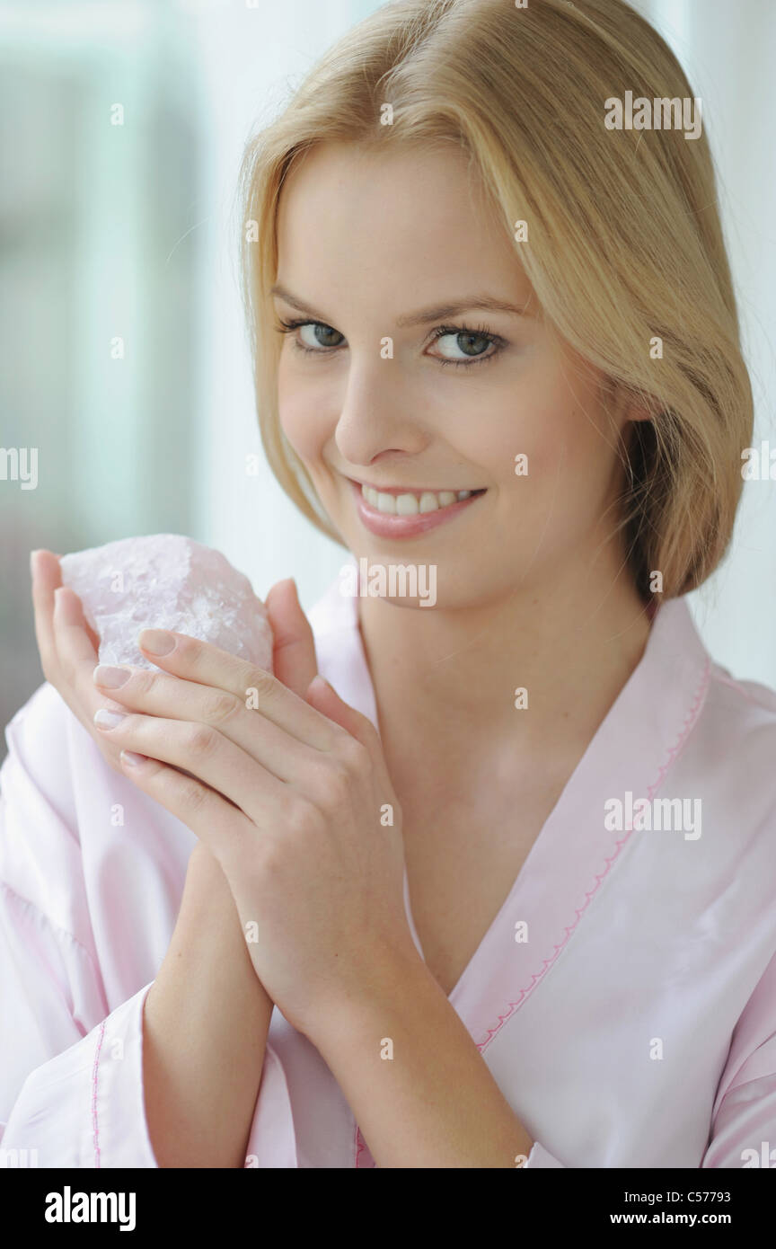 Rose quartz hi-res stock photography and images - Alamy