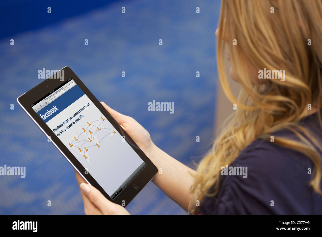 Facebook login page hi-res stock photography and images - Alamy