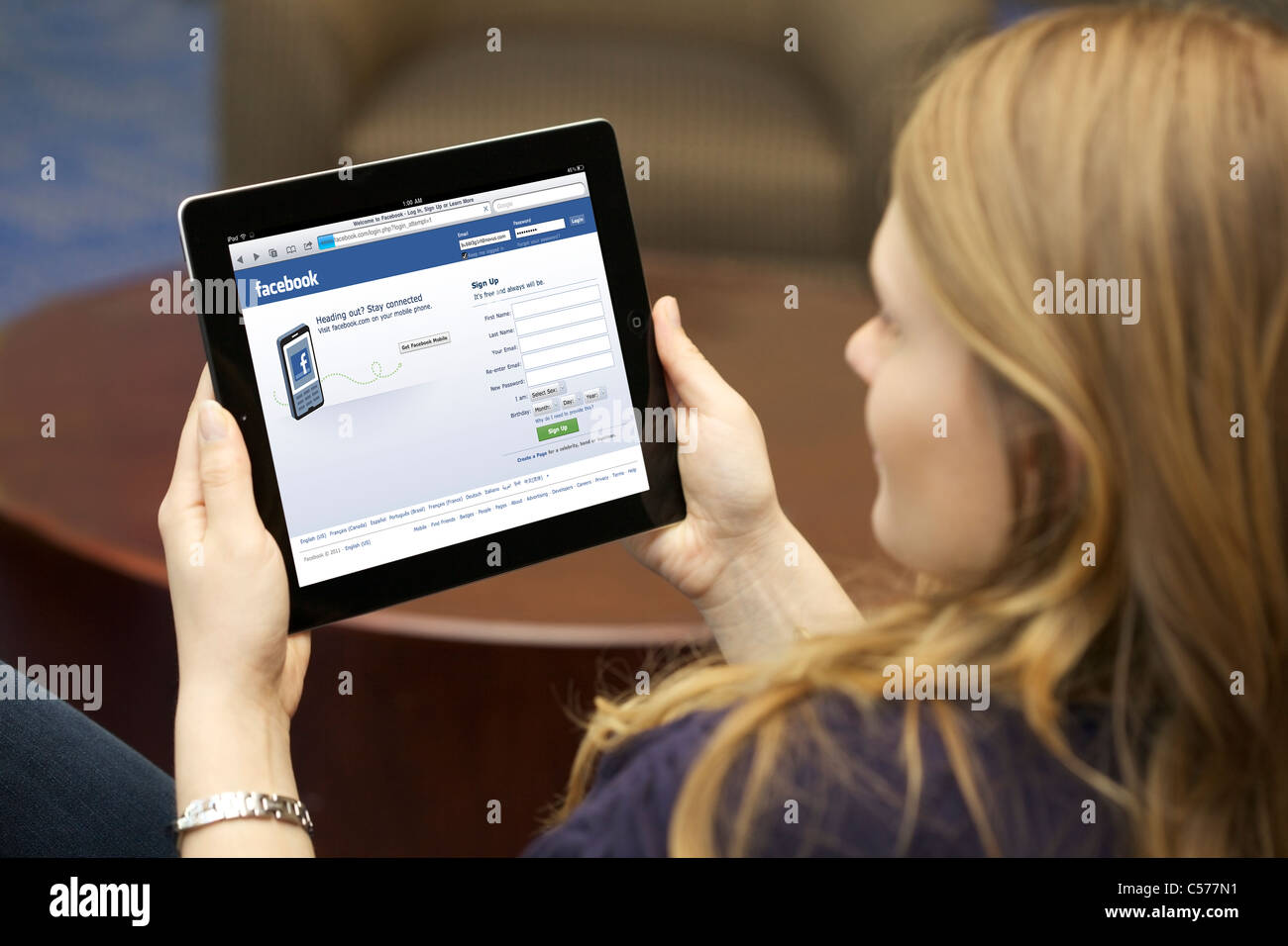 Facebook share icons screen hi-res stock photography and images - Alamy