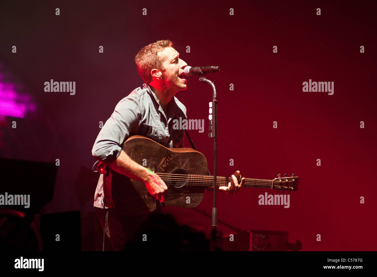 Coldplay headlining the Glastonbury Festival 2011, Somerset, England ...