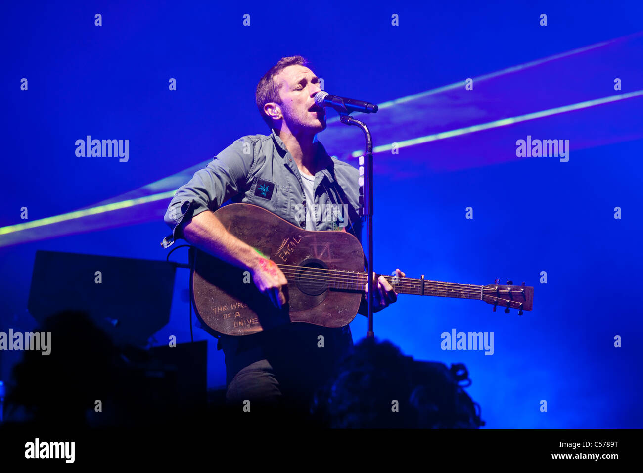 Coldplay glastonbury 2011 hi-res stock photography and images - Alamy
