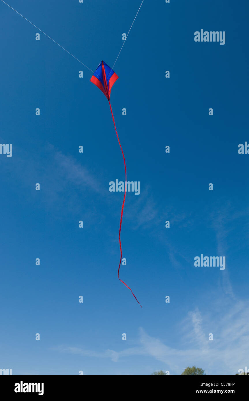 Kite flying in the sky hi-res stock photography and images - Alamy