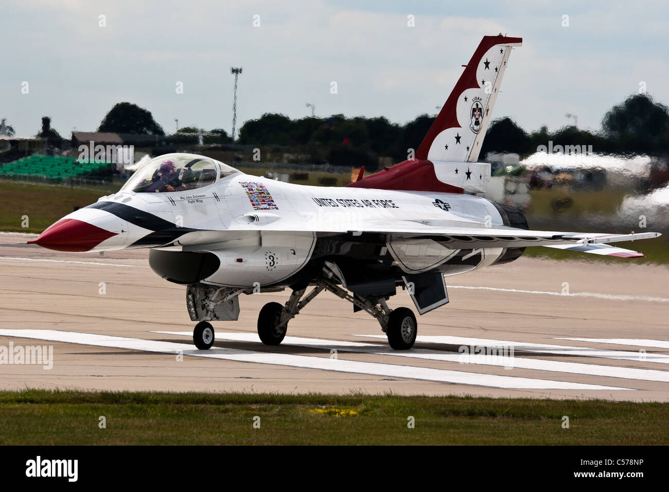 Thunderbird 3 hi-res stock photography and images - Alamy