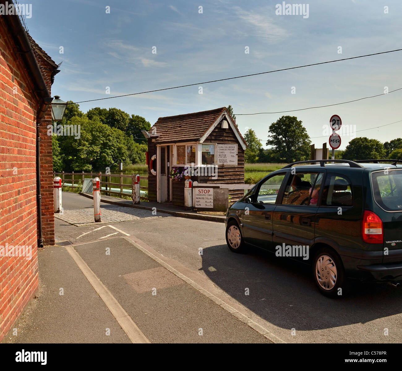 eling tide mill toll bridge booth totton Stock Photo - Alamy