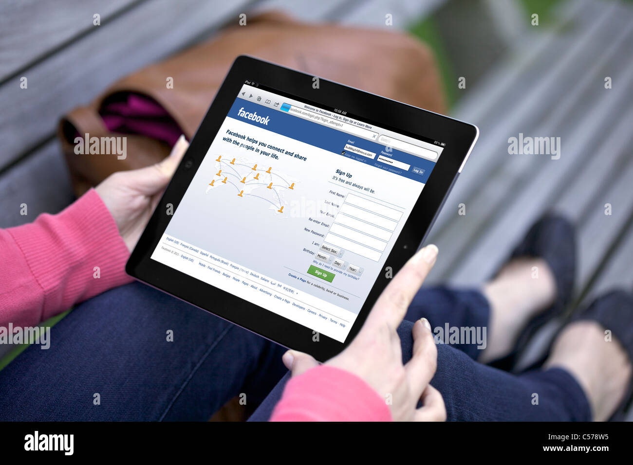 Young girl computer one person facebook hi-res stock photography and ...