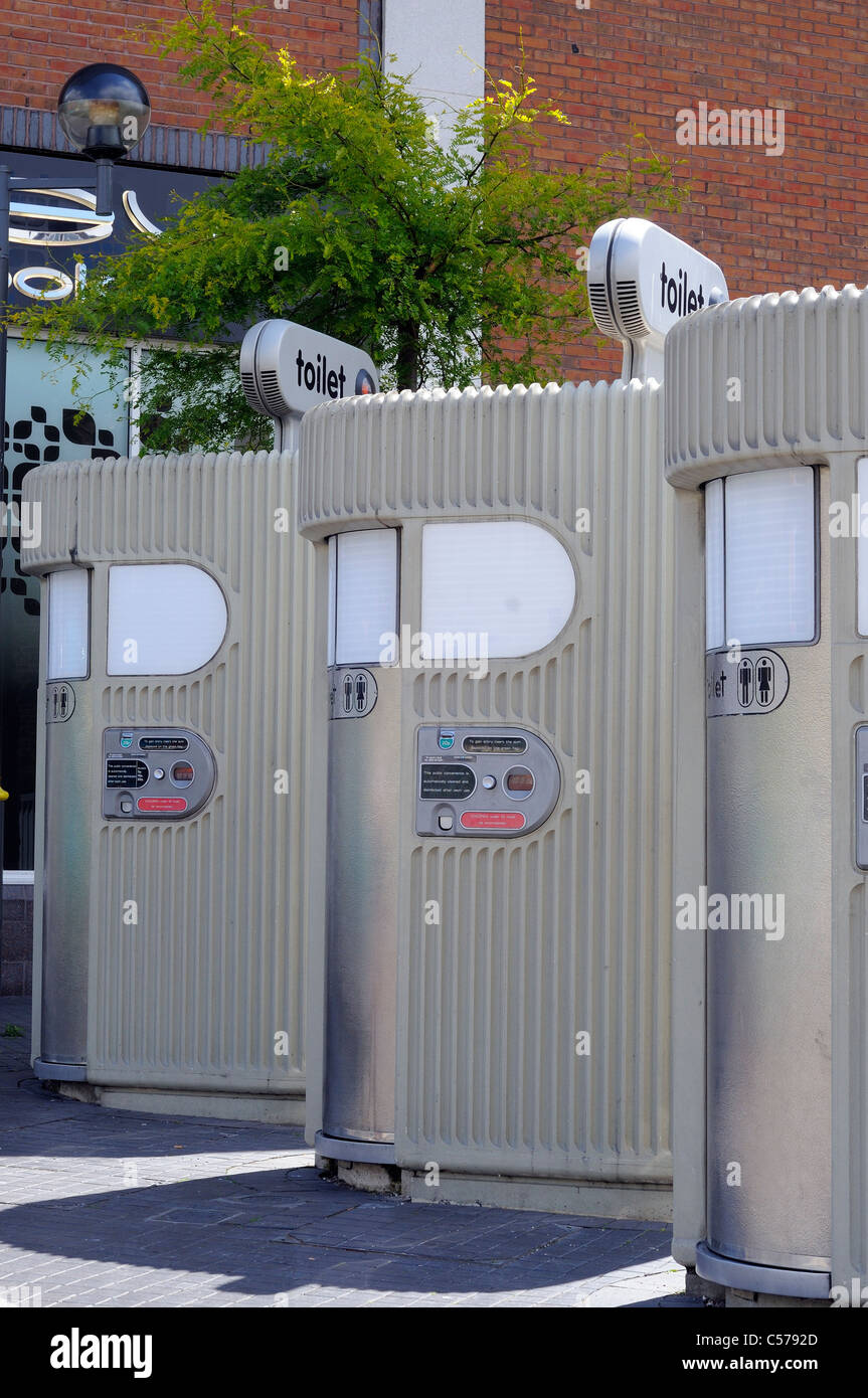 Coin operated toilet hi-res stock photography and images - Alamy