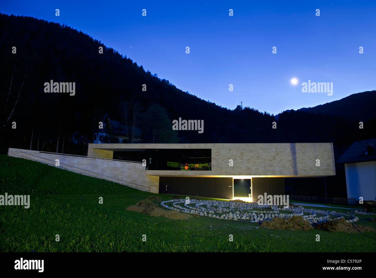 Modern building in rural valley Stock Photo - Alamy