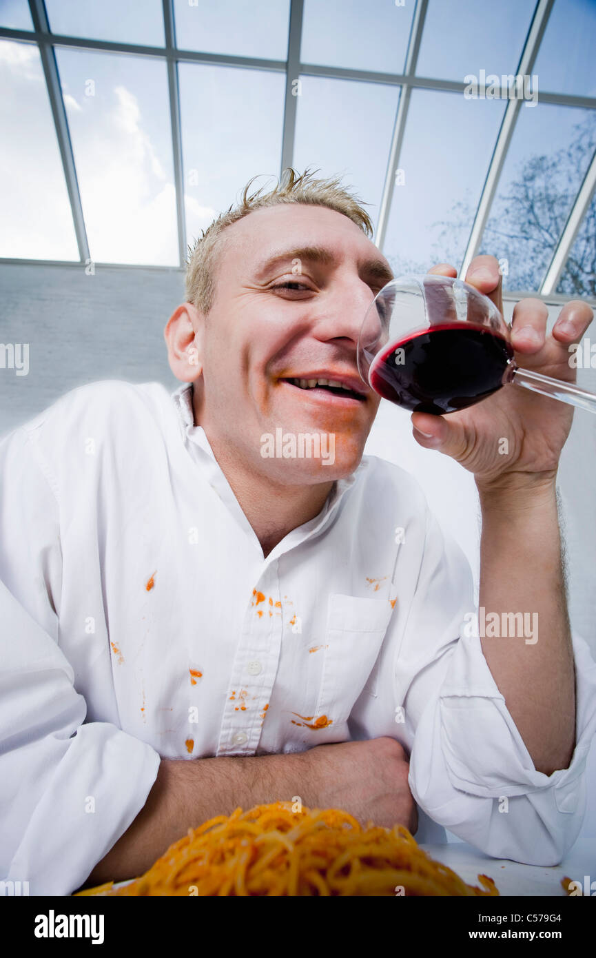 Food mess man hi-res stock photography and images - Alamy