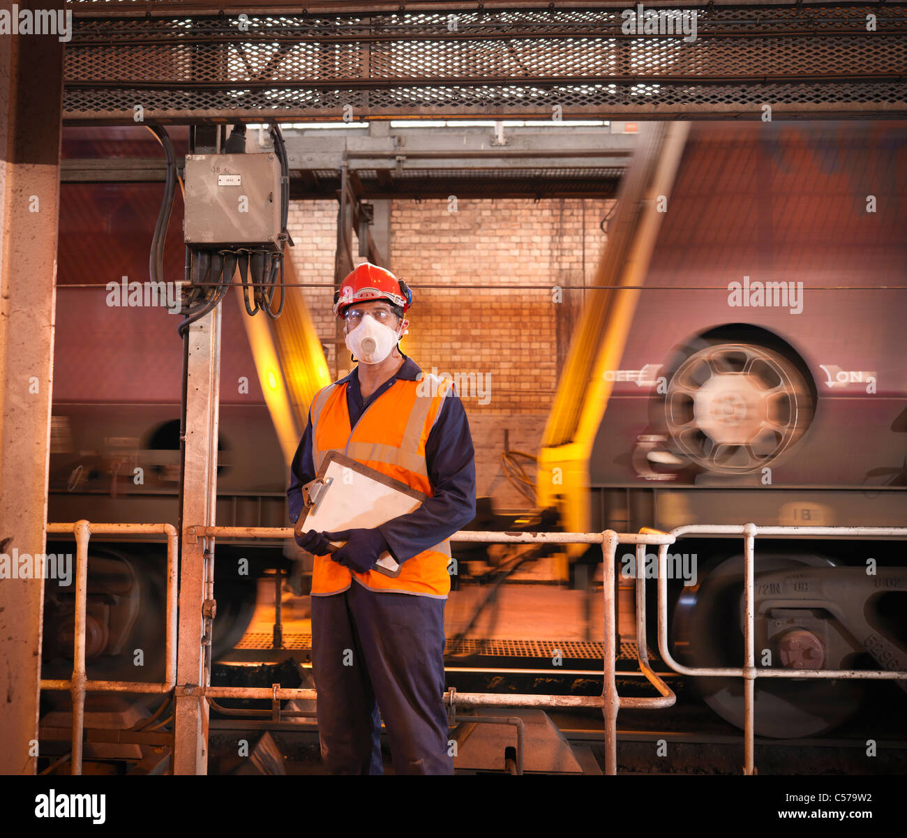 Mining worker helmet hi-res stock photography and images - Alamy