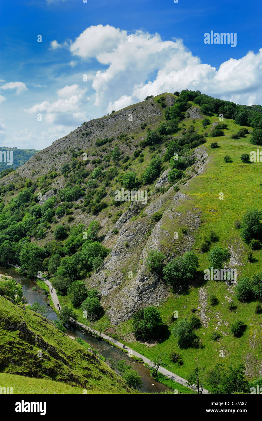 Dovedale thorpe cloud hi-res stock photography and images - Alamy