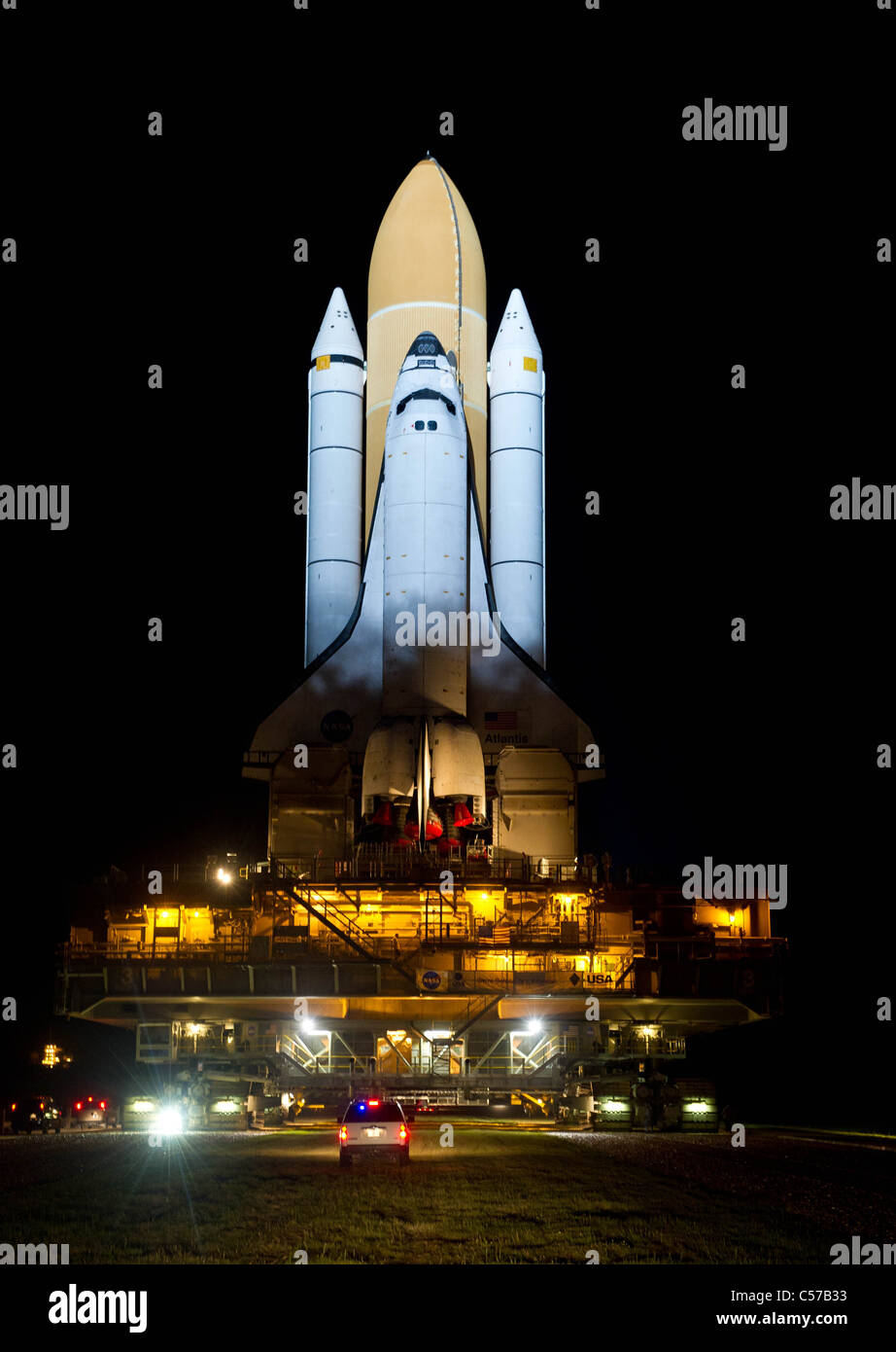 Space shuttle atlantis hi-res stock photography and images - Alamy