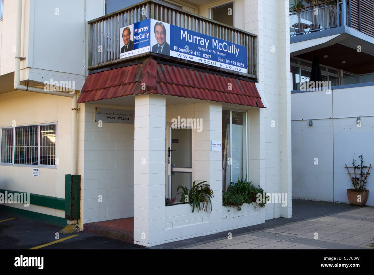 Constituency office hi-res stock photography and images - Alamy