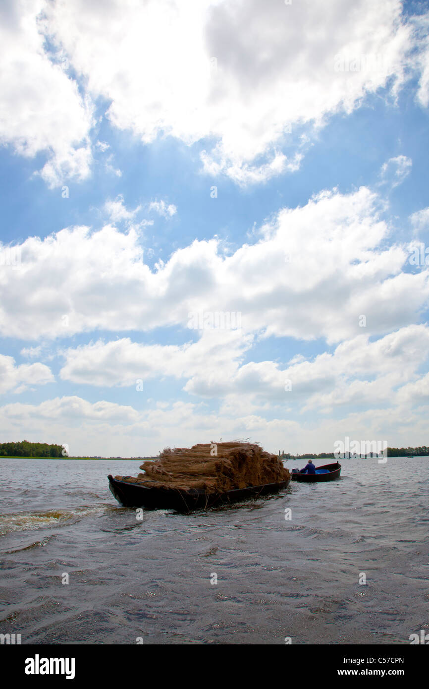 Transportation by lake hi-res stock photography and images - Alamy