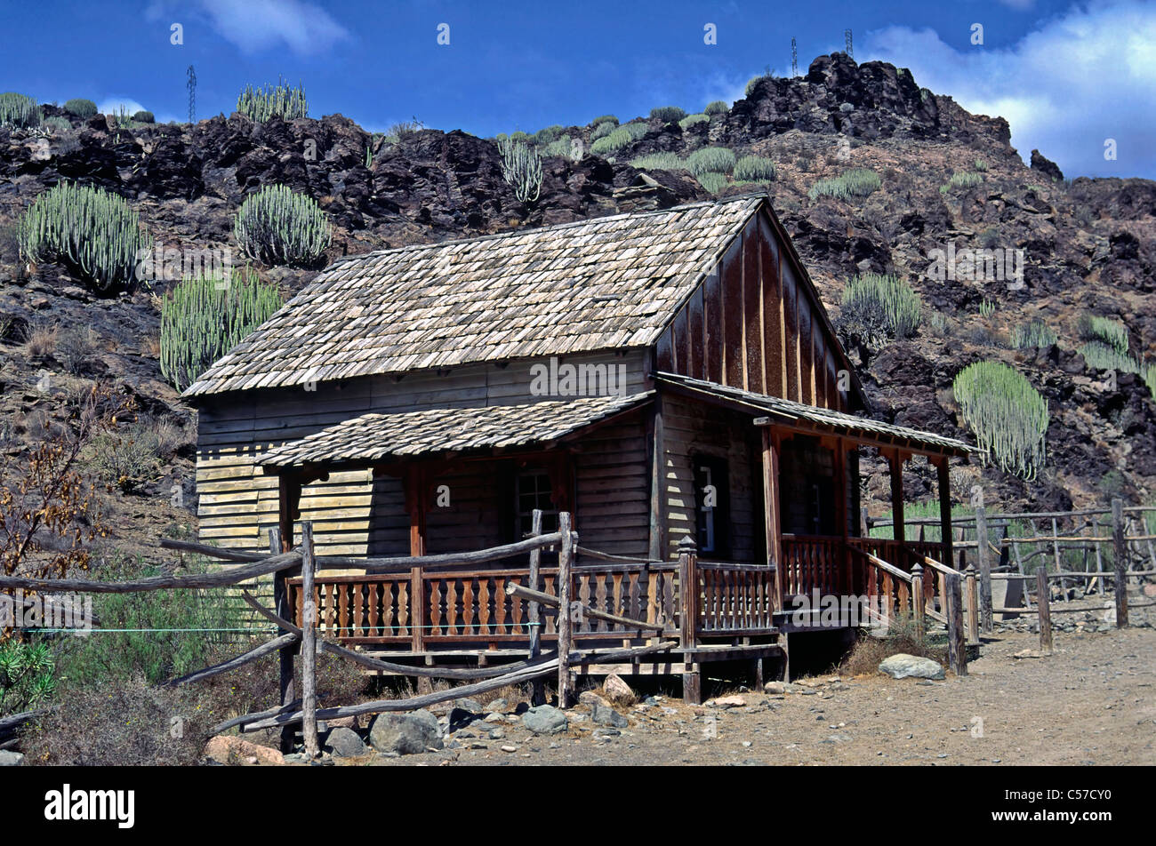 USA Old West. Traditional American settlers shack Stock Photo - Alamy