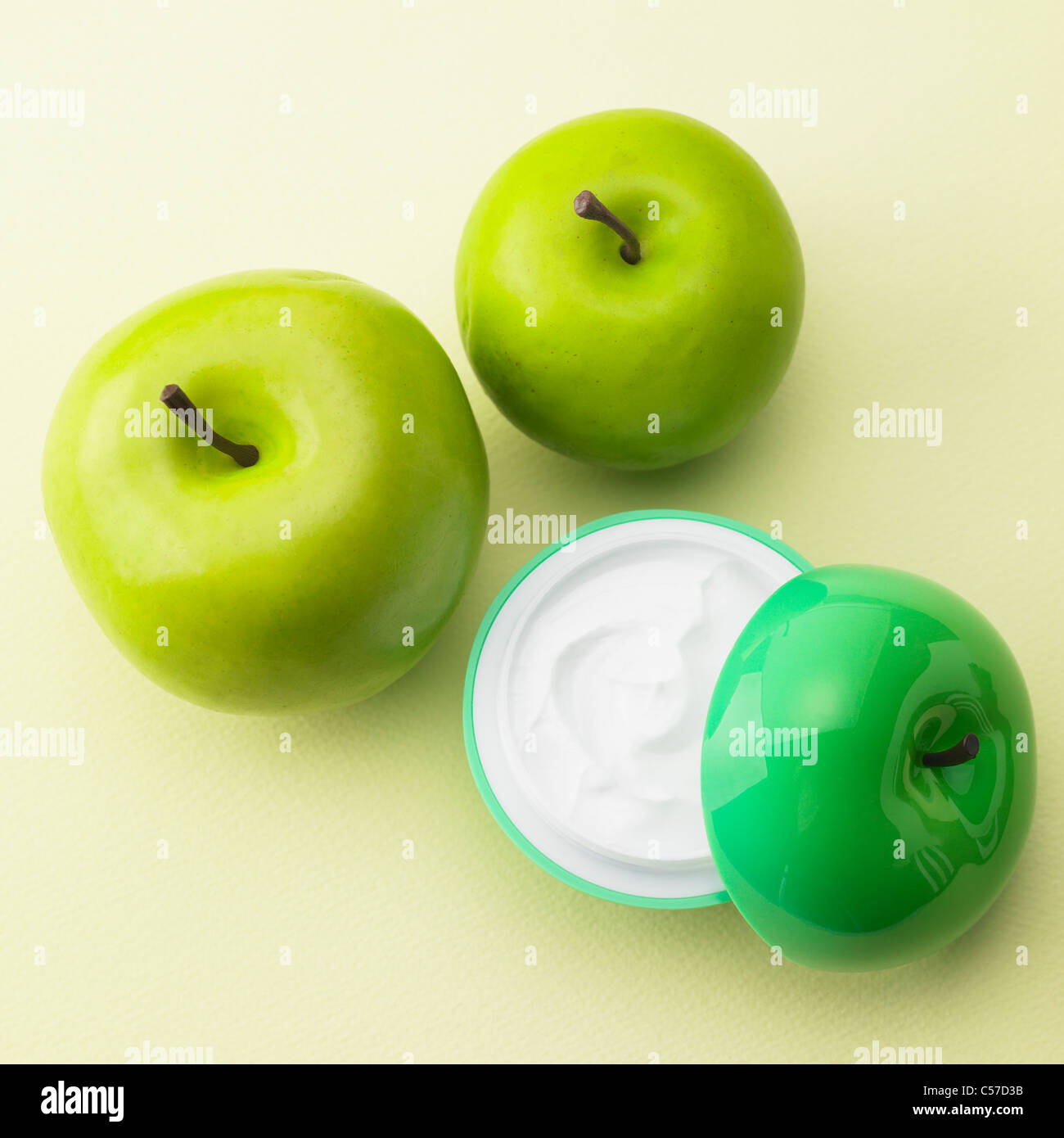 Green apples above hi-res stock photography and images - Alamy