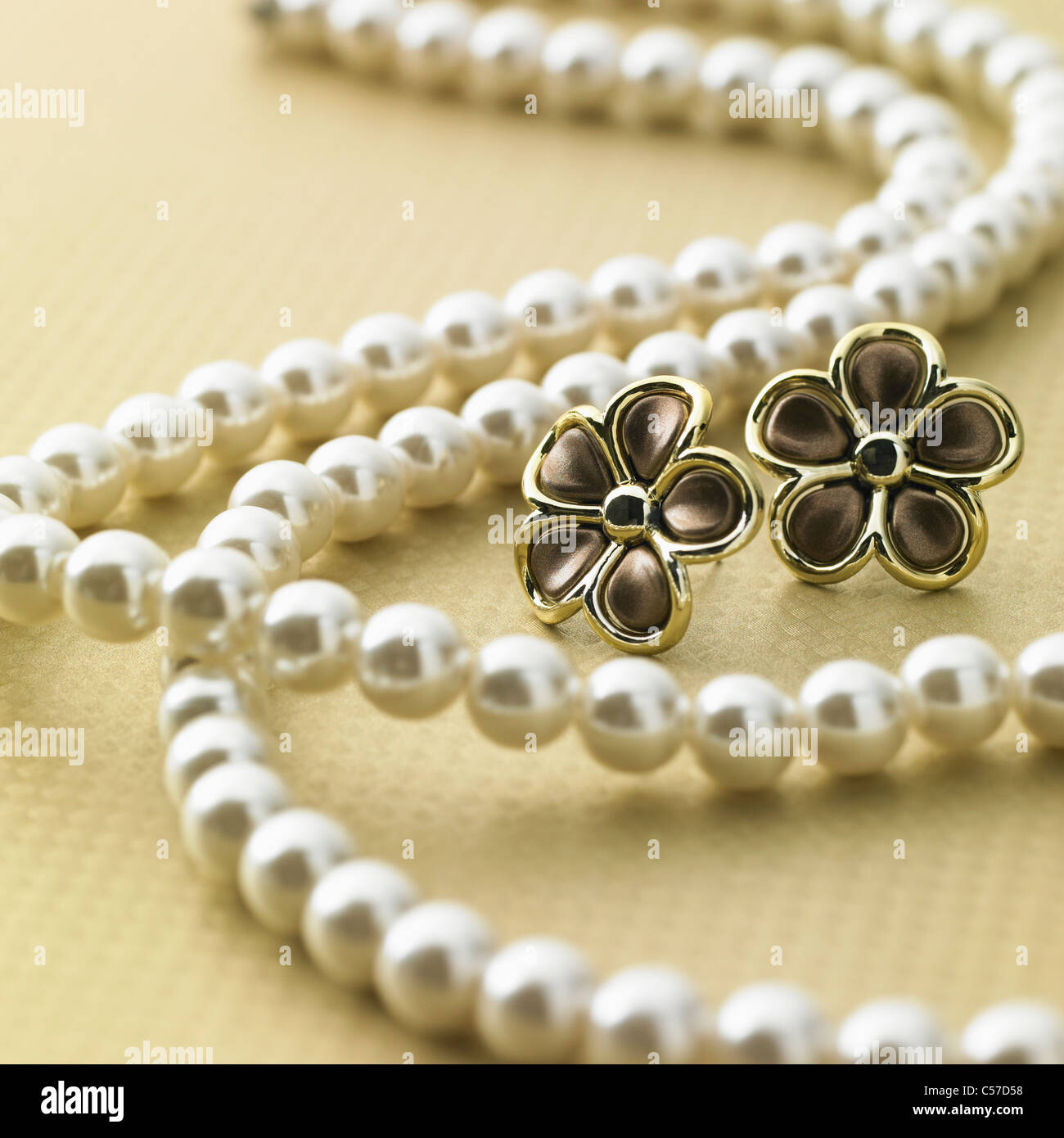 Fashion jewelries hi-res stock photography and images - Alamy