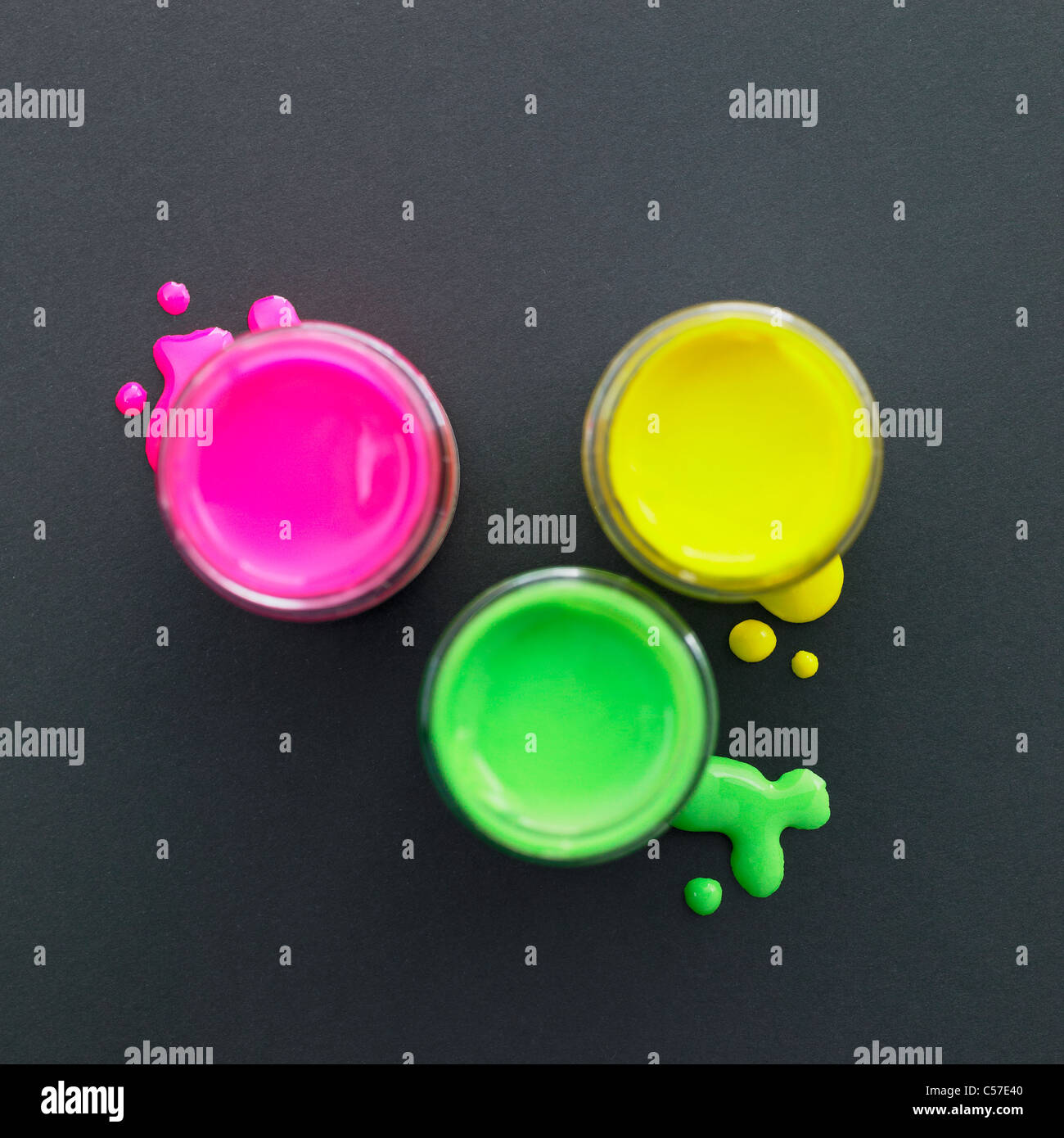 Poster colors hi-res stock photography and images - Alamy